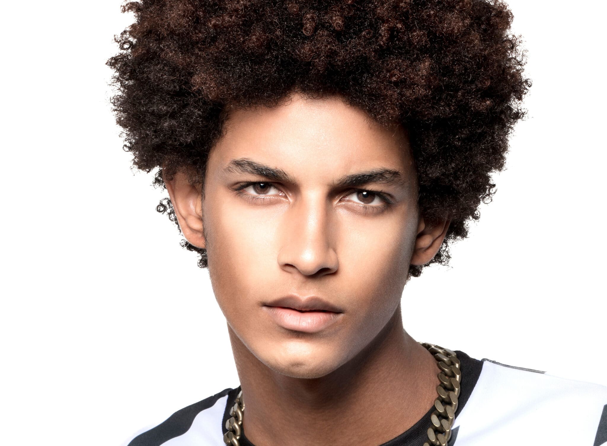 Tendencias de cortes pelo para hombres Rizos – United Beauty